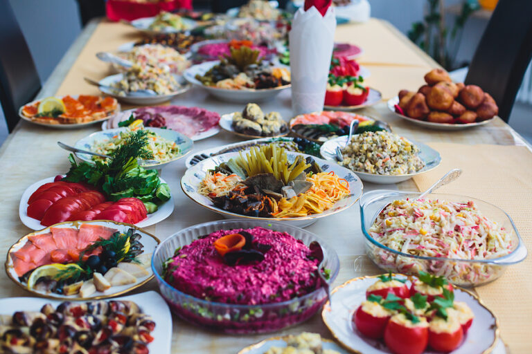 The Ultimate Guide to Hosting a Stress-Free Potluck Dinner | Food for ...